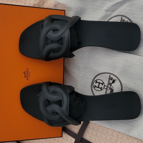 Hermes | Shoes | Hermes Pool Aloha Sandal Black Rubber Size 38eu8us ...